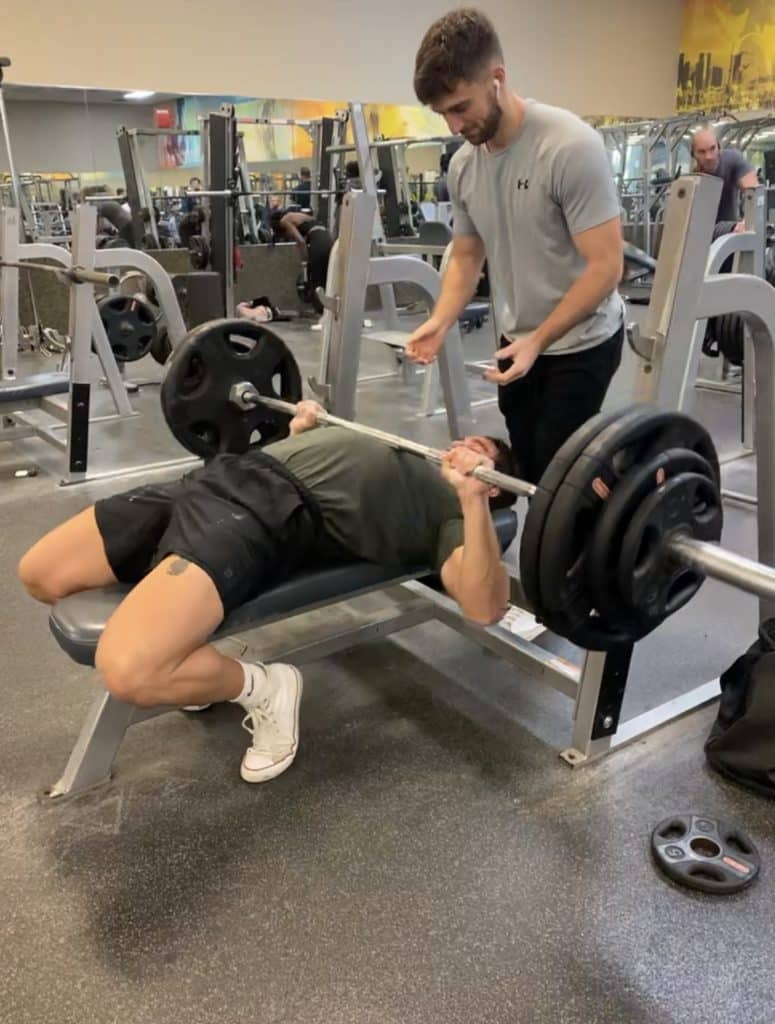 5 Exercises For A Solid, Thick, and Full Rounded Chest - Generation ...