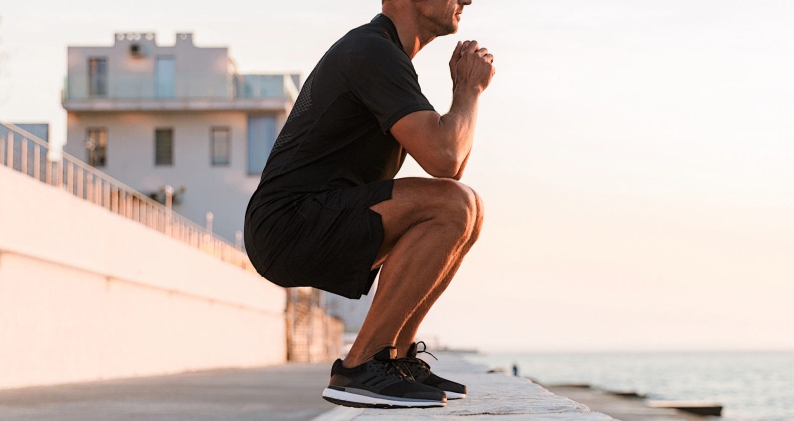 Rocket Jumps Exercise Guide — How to, Benefits, & Alternatives ...