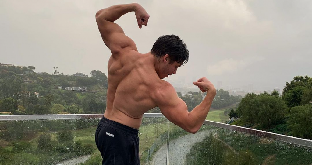 Joseph Baena Gets Bodybuilding Posing Tips From Robby Robinson & Mike O ...