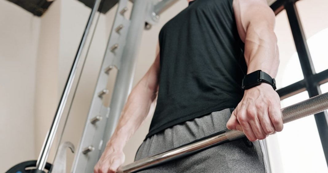 How Smith Machine Lunges Isolate Your Legs For Growth