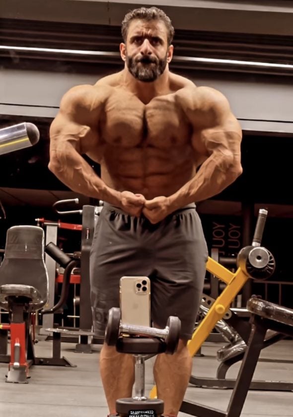 Hadi Choopan Gives Off Season Physique Update, Does Intense Training