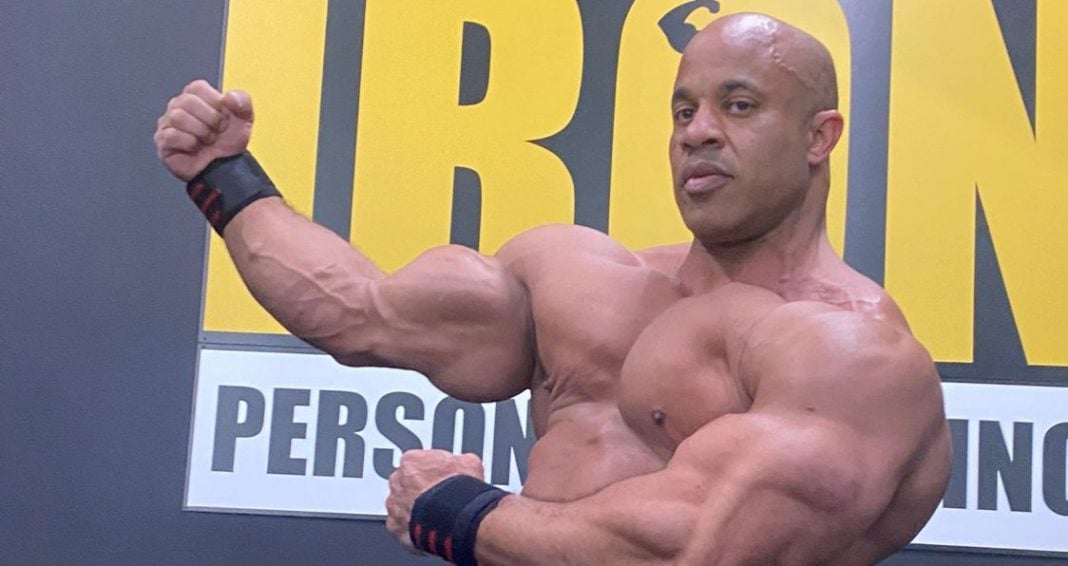 Pro Bodybuilder Victor Martinez's Chest Workout | Training With Victor ...