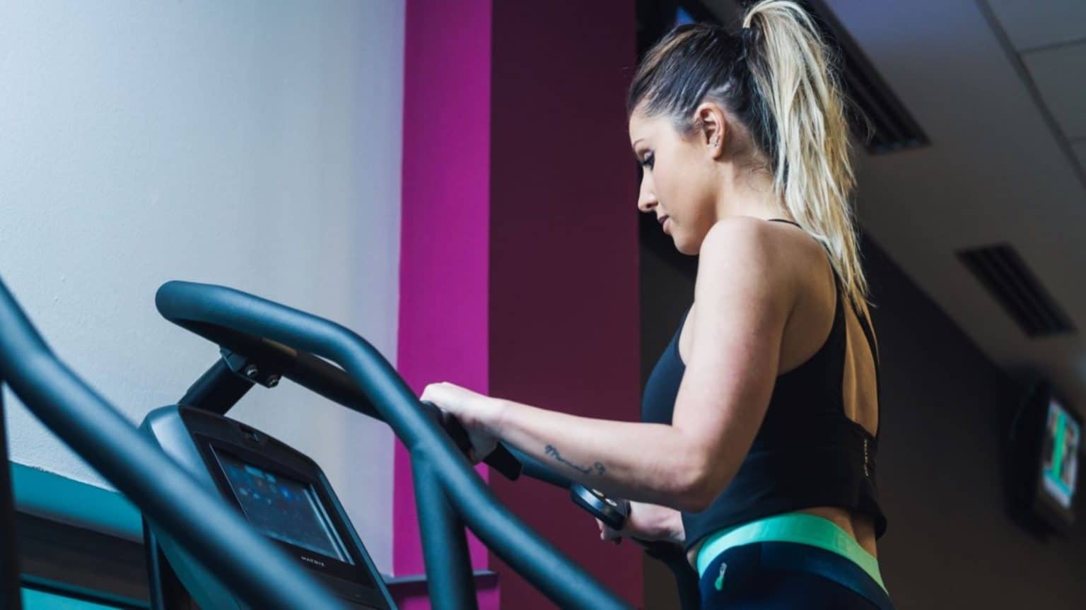 6 Best Stair Climbers For Home and Gym (Updated 2025)