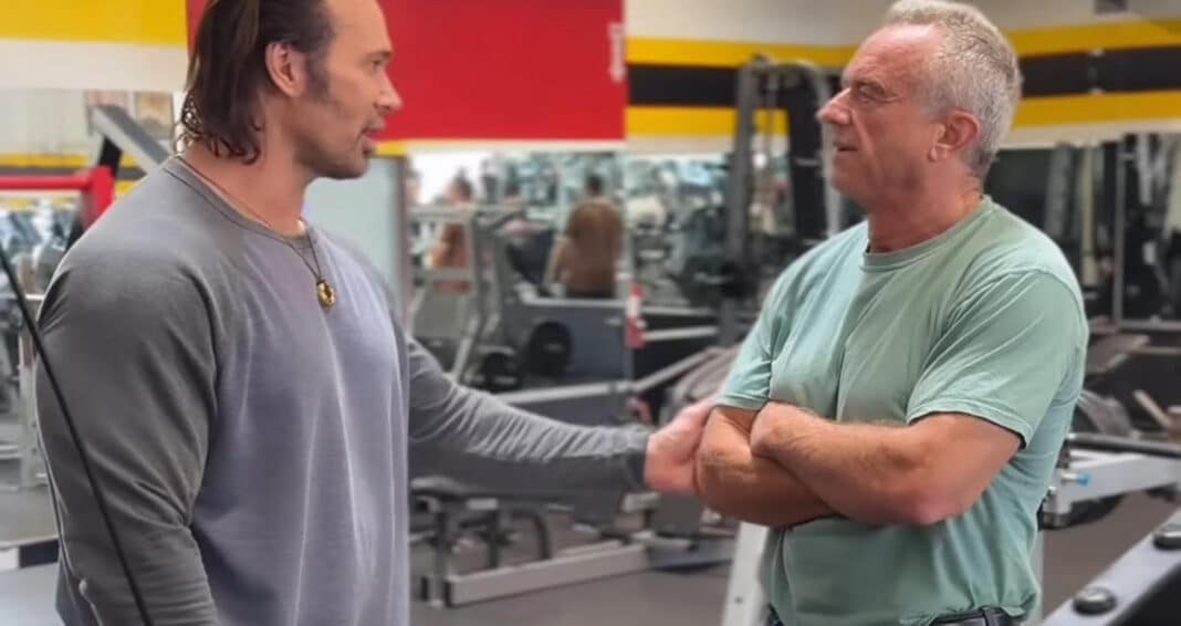 Robert F. Kennedy Jr. Shows Full-Body Strength Using Insane ...